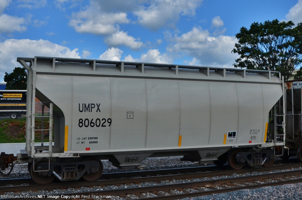 UMPX 806029 is First Union Rail.